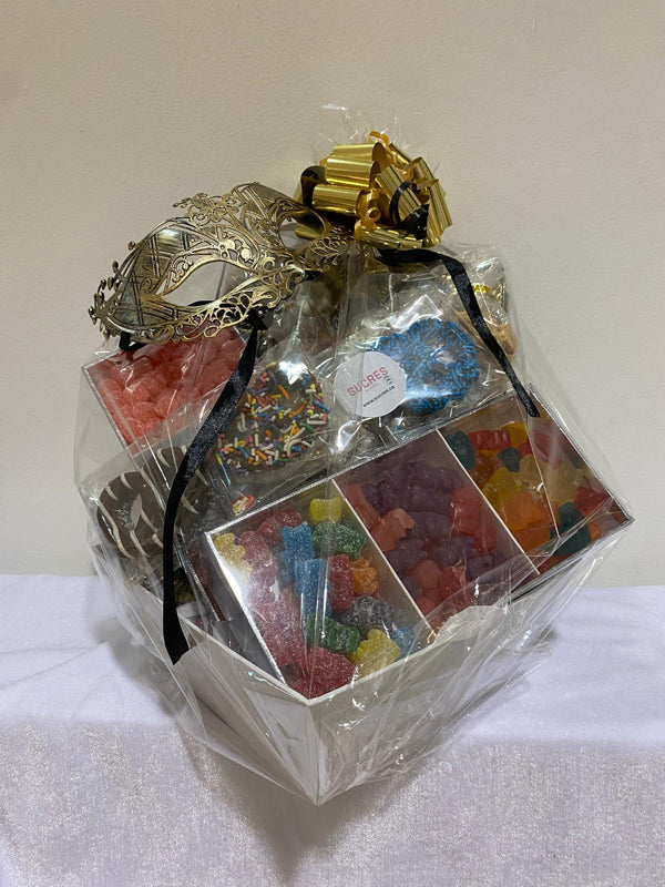 Purim Deluxe Basket - Sucrés